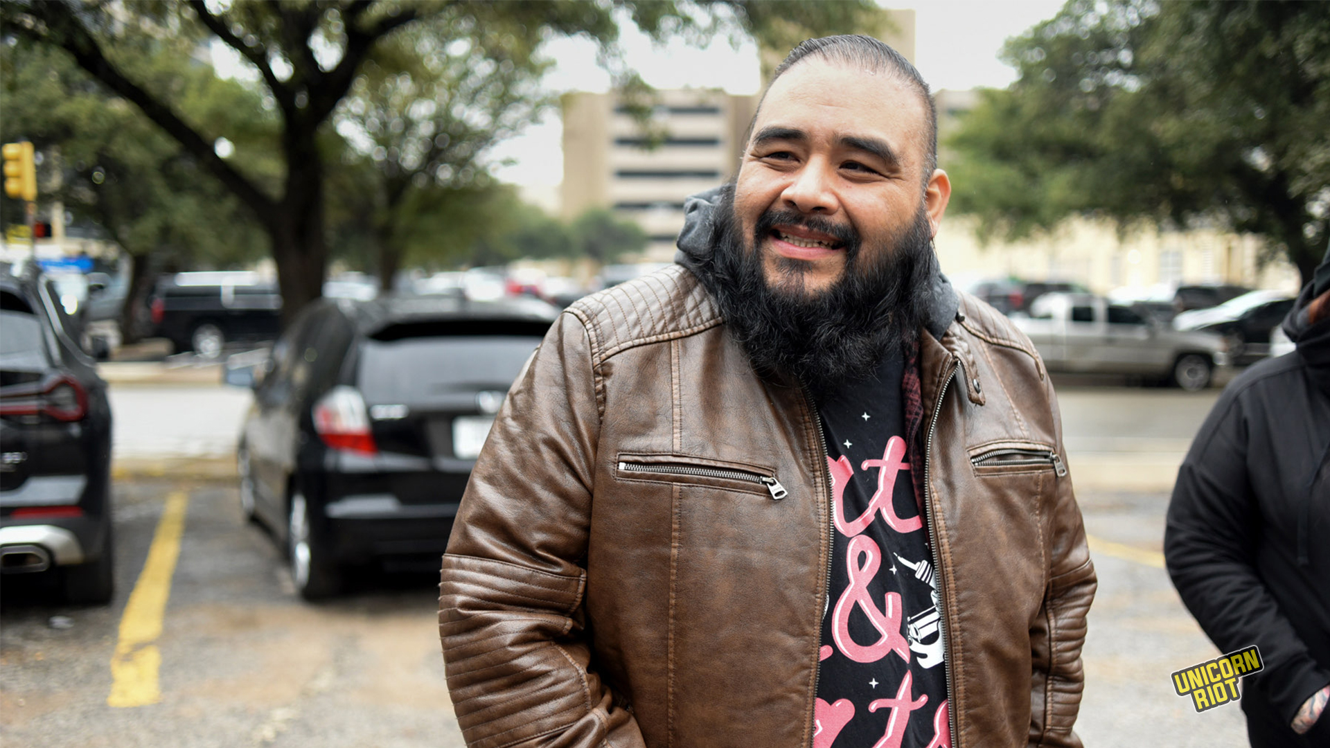 Des-1-cover - UNICORN RIOT